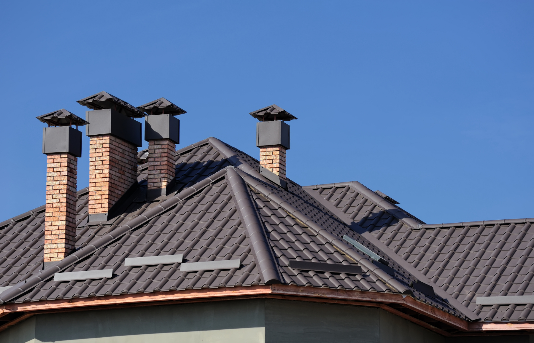 12 Types of Roofing Shingles (Qualities, Styles, and Costs)