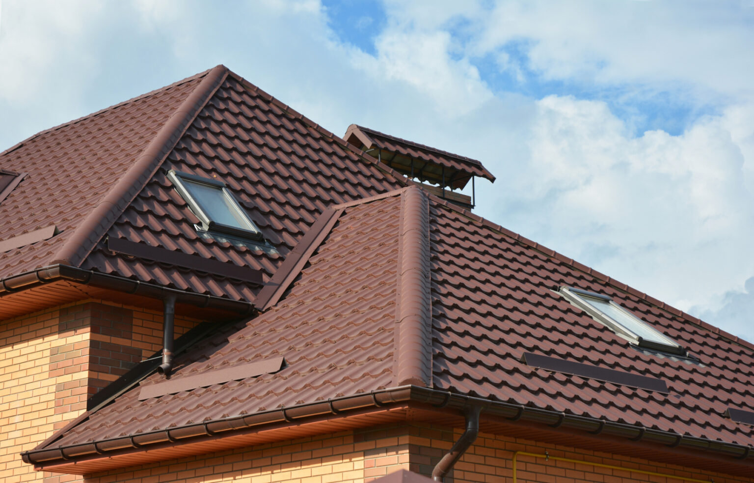 13 Types of Roof Tiles (Features, Design, Pros & Cons)