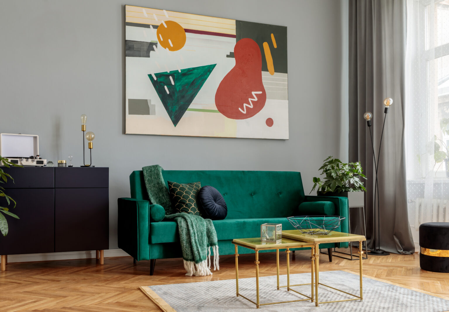 Best Rug Colors to Pair with Green Couch (15 Designer Ideas)