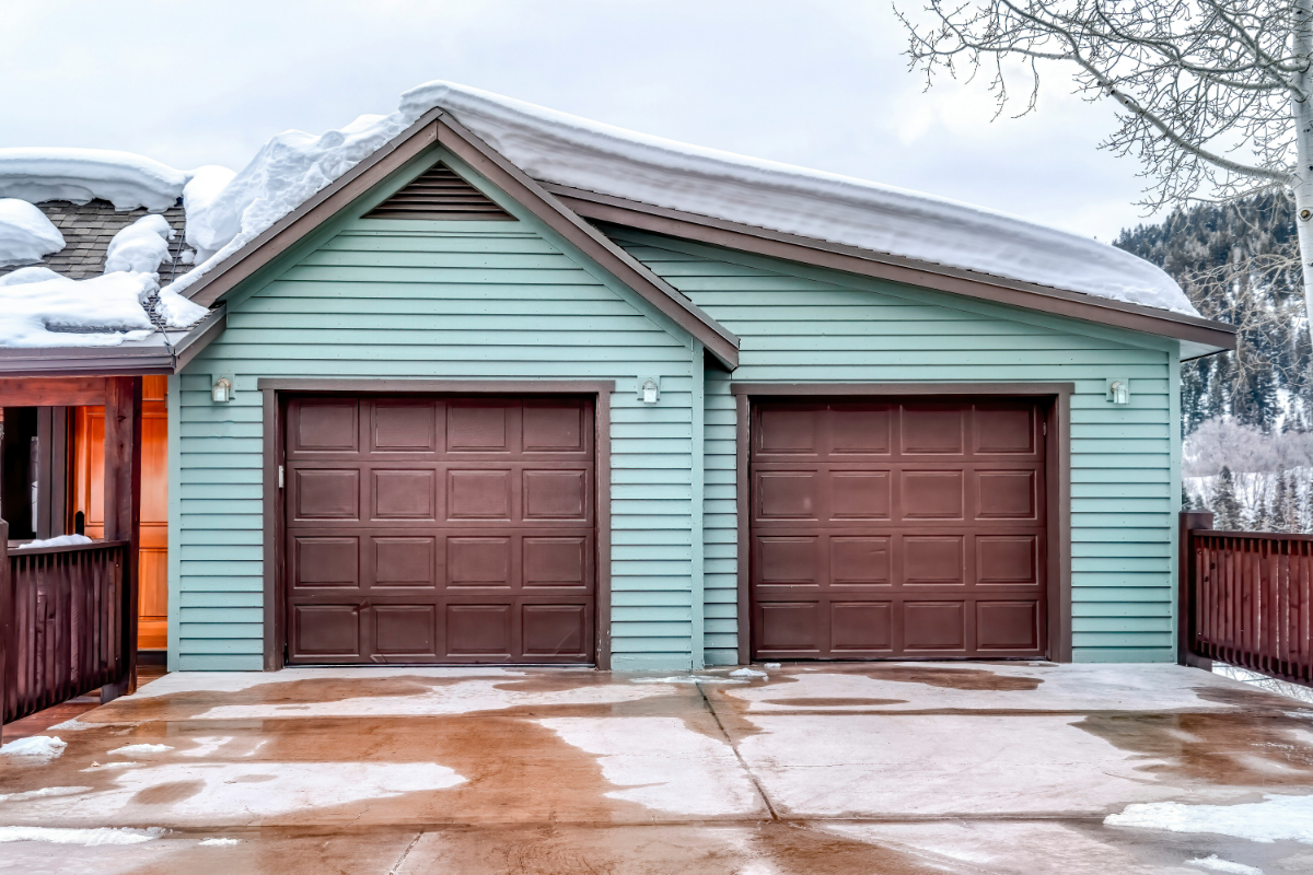 14 Garage Door Colors to Accentuate a Blue House Exterior