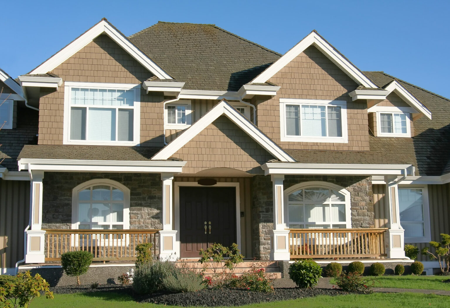 22 Best Front Door Colors For a Tan House (With Pictures)