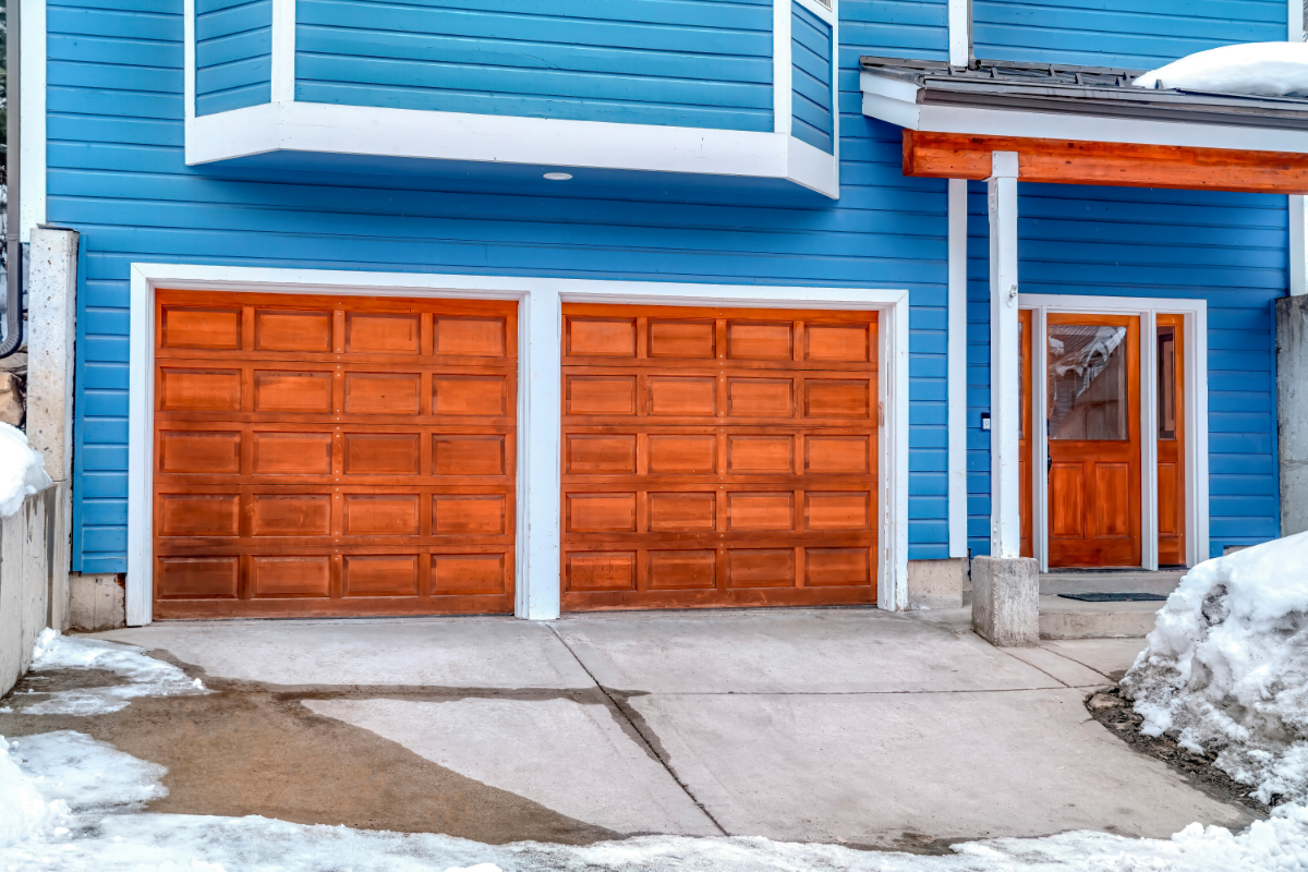 14 Garage Door Colors to Accentuate a Blue House Exterior