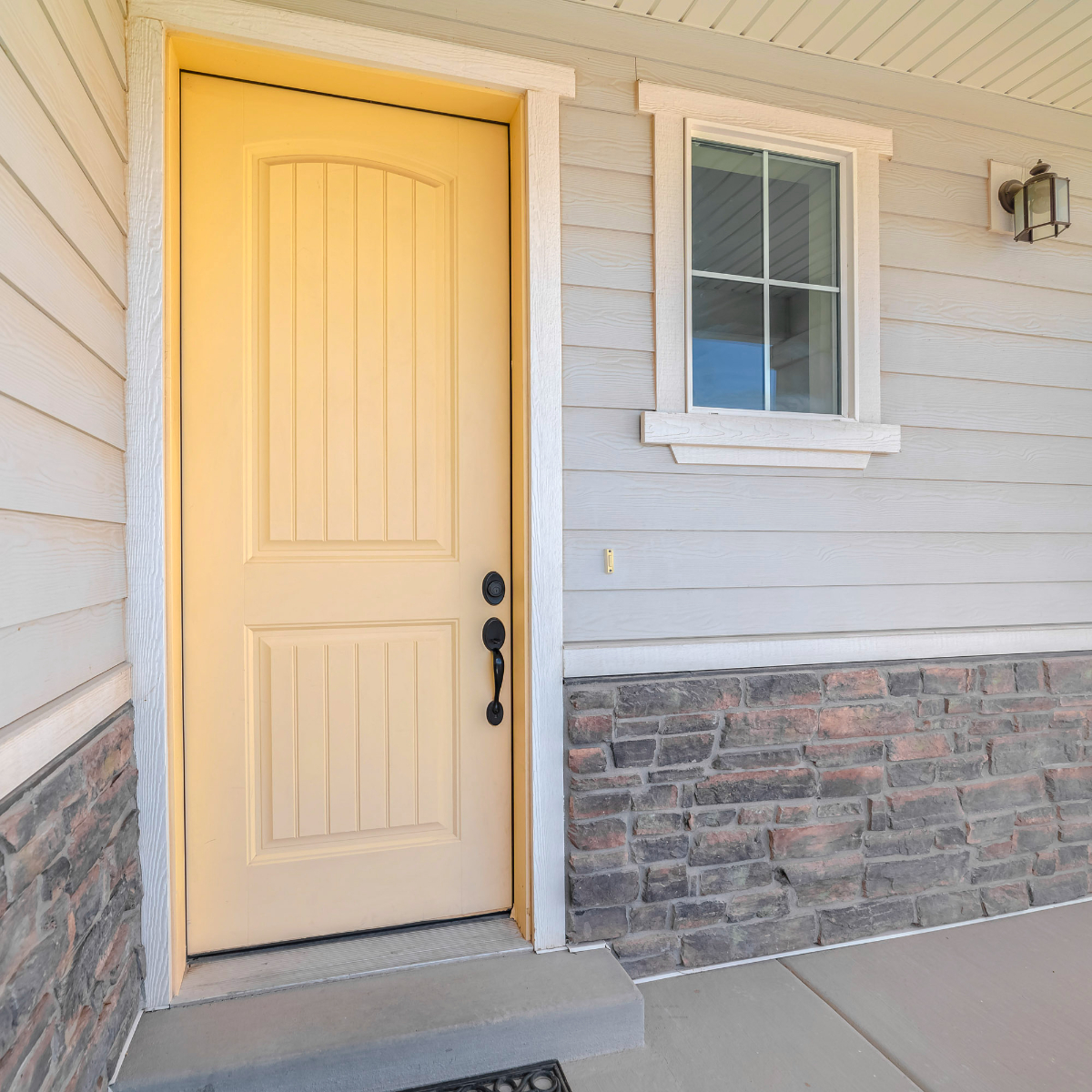 20 Trendy Front Door Colors For a Beige House (With Photos)