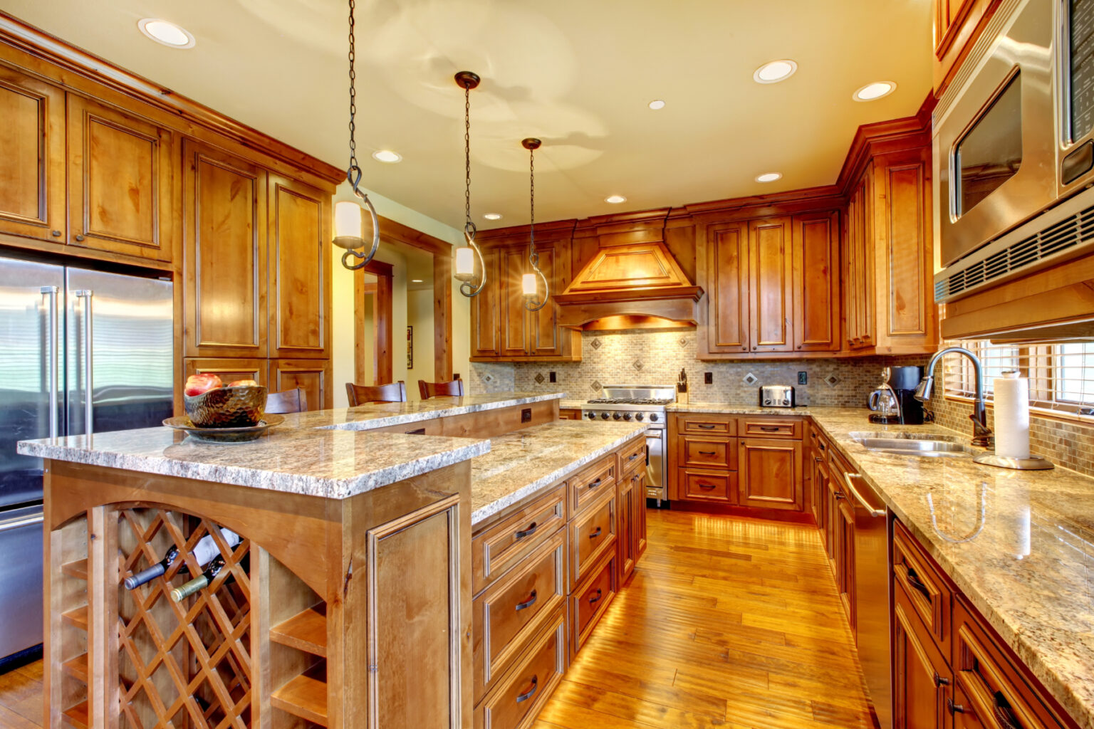 12 Finest Granite Colors For Honey Oak Cabinets (With Images)
