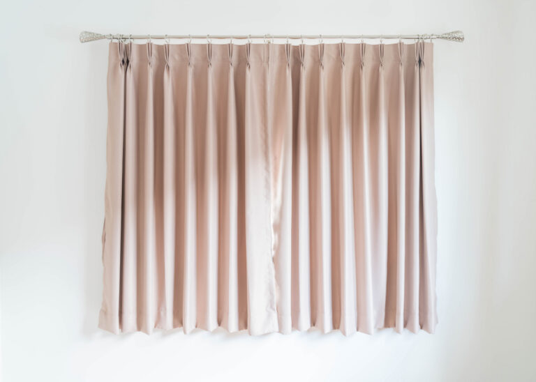 33 Common Types of Curtains (Guide With Pictures)