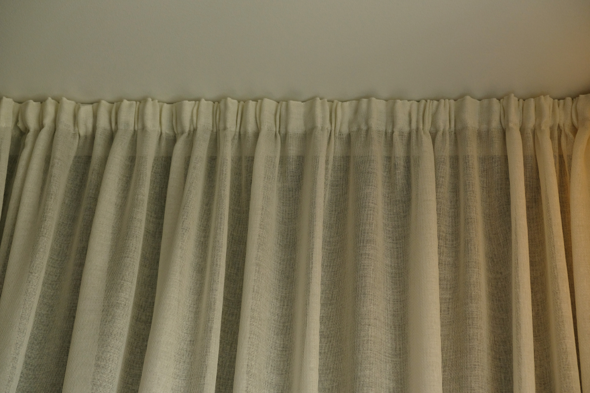 33 Common Types of Curtains (Guide With Pictures)